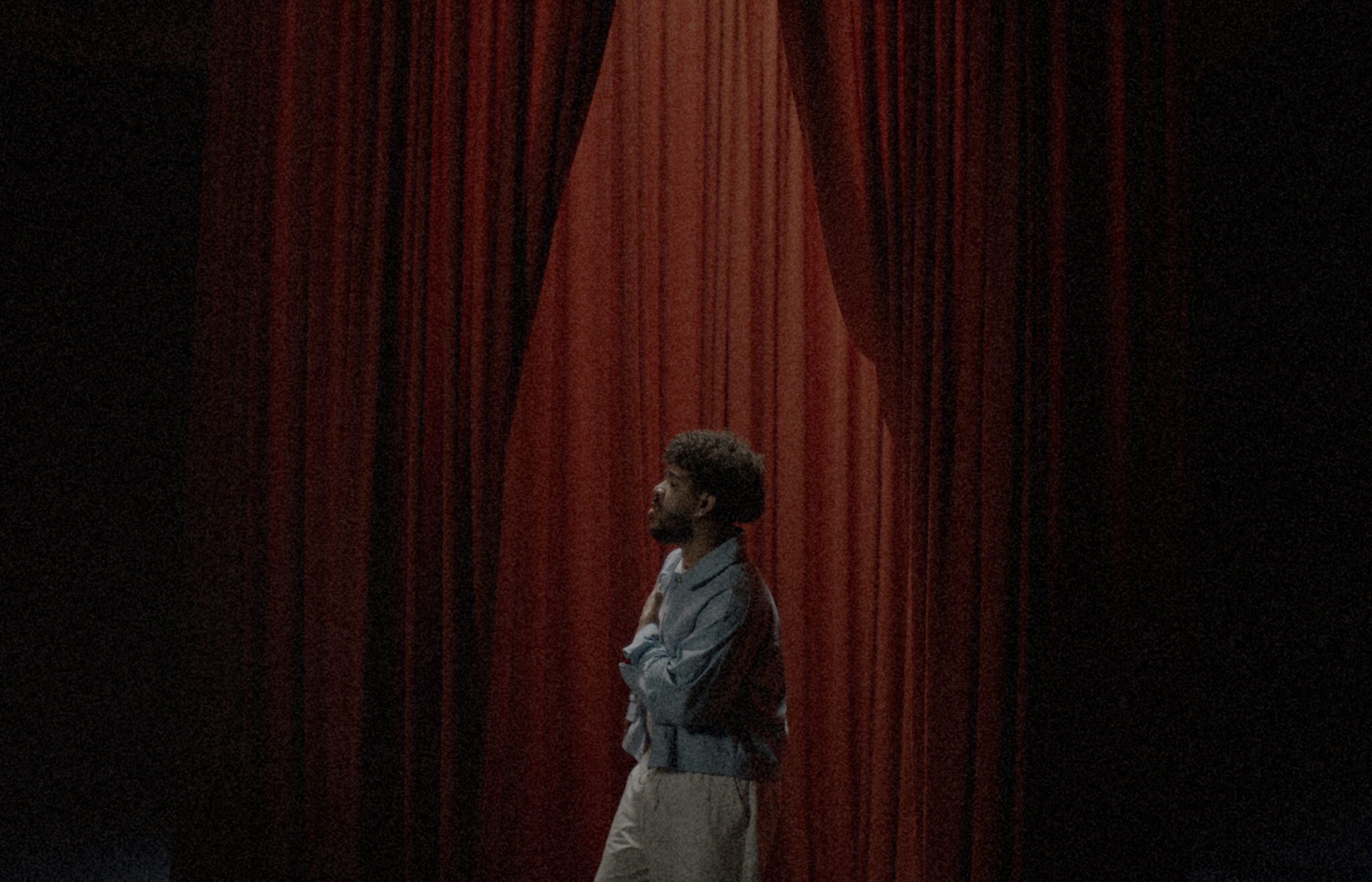 Cantor pernambucano IVYSON lança clipe de "FICA", segunda faixa do novo ...