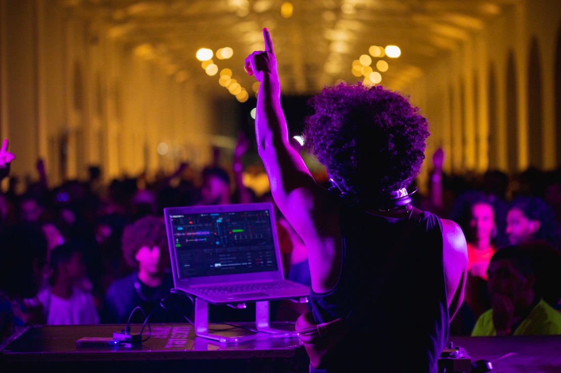 Festa Boom Boom Black traz funky de James Brown até o funk brasileiro ...